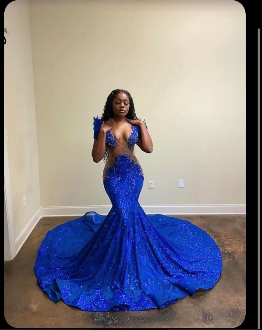 2023 Royal Blue Deep V Neck Long Prom Dresses
